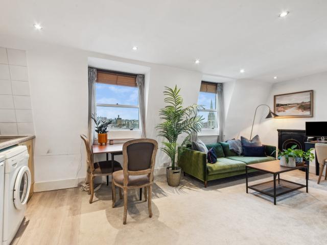 Apartment at Hornton Street, Greater London