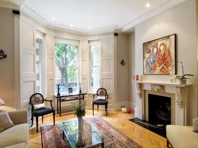 Apartment at Hornton Street, Greater London