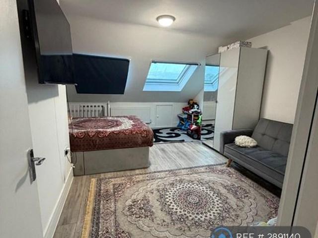 Apartment at Horsa Road, Greater London