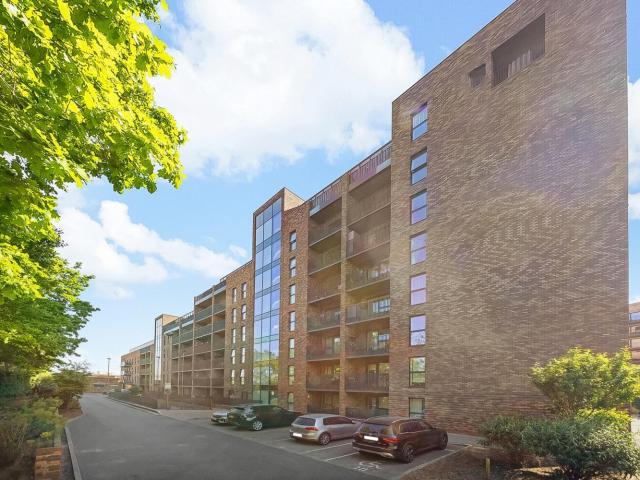 Apartment at Hatcham Street, Greater London