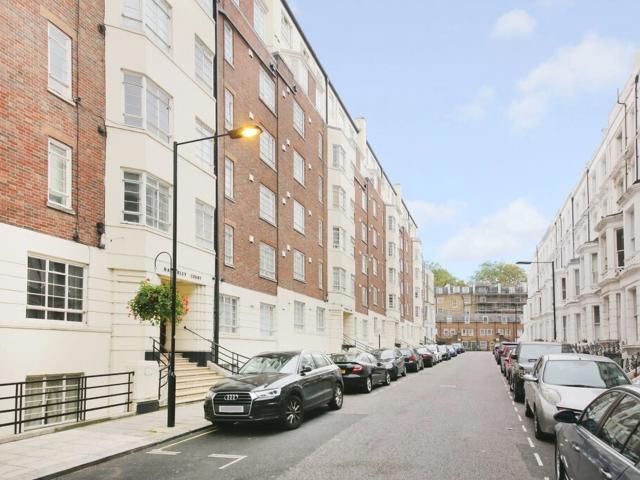 Apartment at Hatherley Grove, City of Westminster