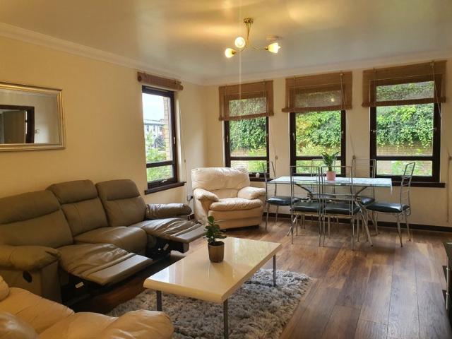 Apartment at Haugh Road, Glasgow