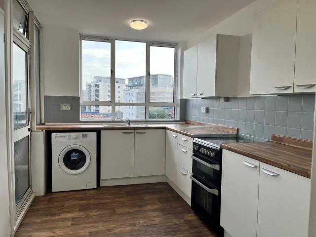 Apartment at Havering Street, Greater London