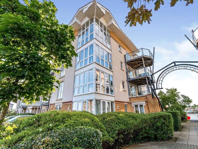 Apartment at Hawkeswood Road, Southampton
