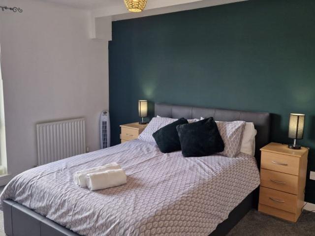 Apartment at Hawkhill Close, City of Edinburgh