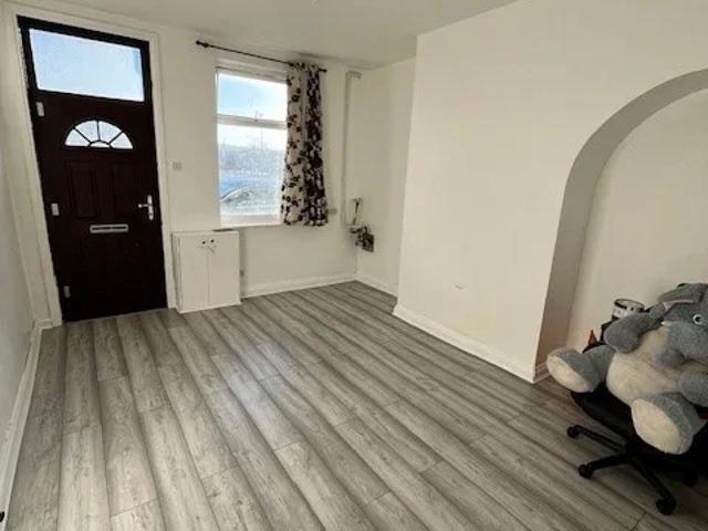 Apartment at Hawkins Lane, East Staffordshire