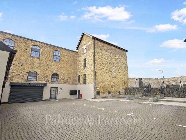 Apartment at Hawkins Road, Colchester