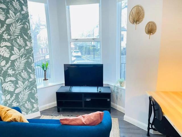 Apartment at Hawkwood Mount, Greater London