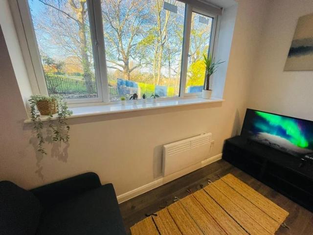 Apartment at Hawkwood Mount, Greater London