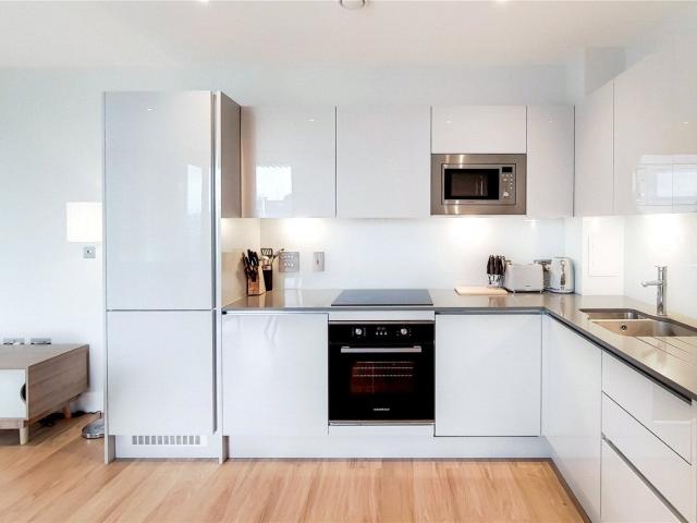 Apartment at Hawthorn Crescent, Greater London