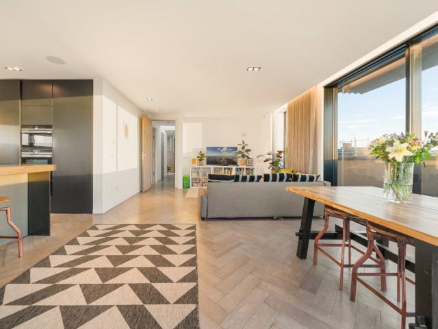 Apartment at Hawthorn Avenue, Greater London
