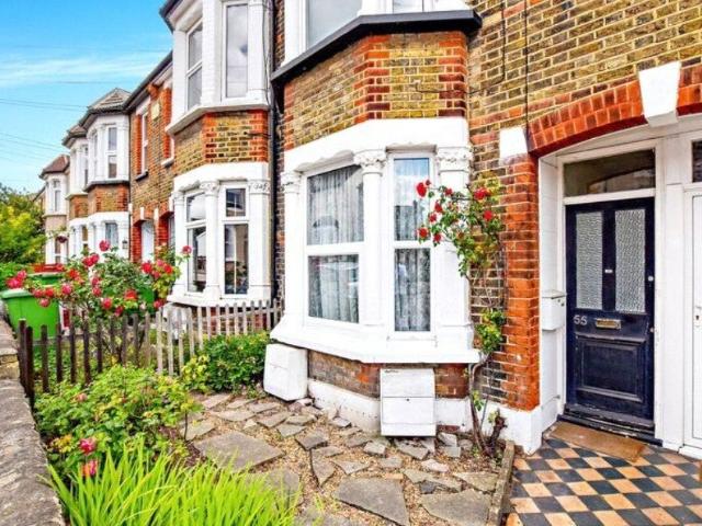 Apartment at Hawthorn Road, Greater London