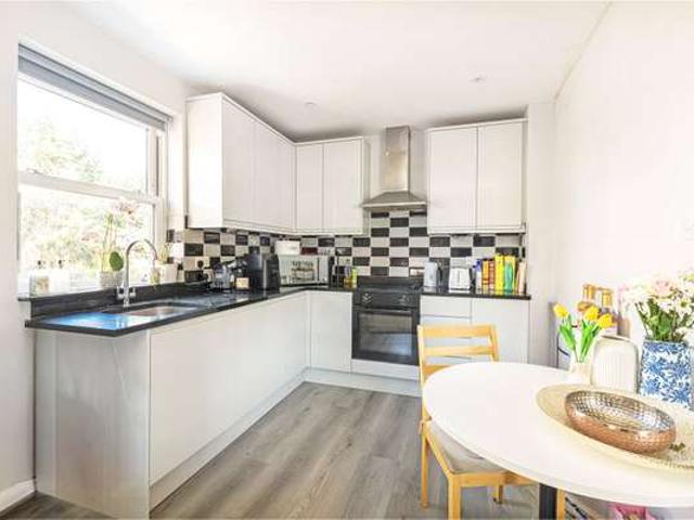 Apartment at Haydon Park Road, Greater London