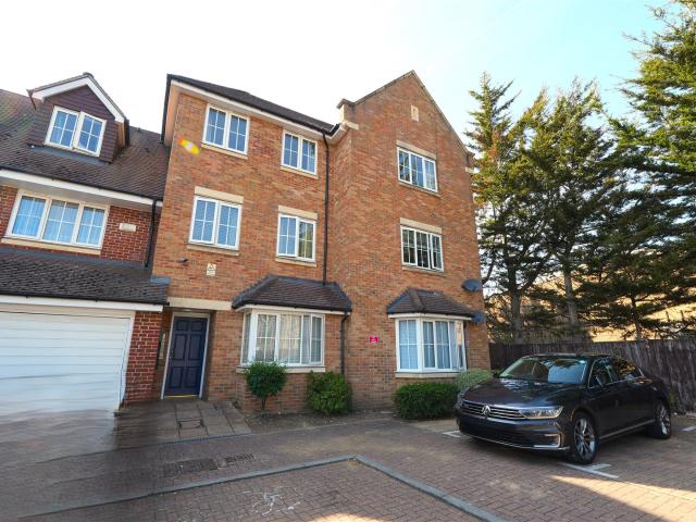 Apartment at Hayling Close, Slough