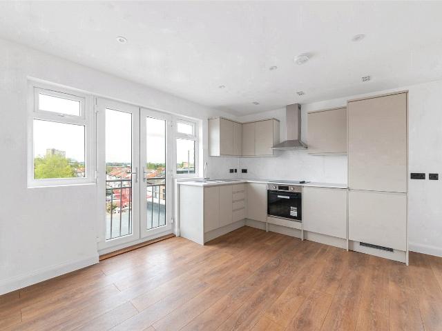 Apartment at Hazelwood Avenue, Greater London