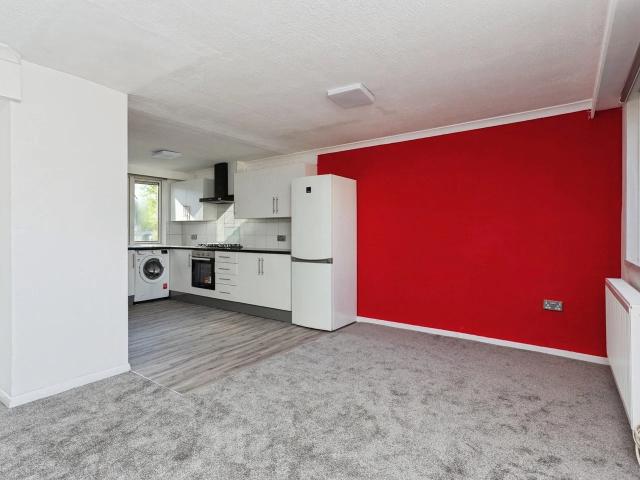 Apartment at Hazeldene Drive, Greater London