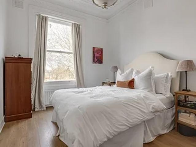 Apartment at Hazellville Road, Greater London