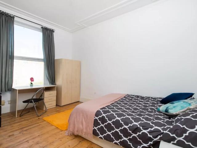 Apartment at Hazellville Road, Greater London