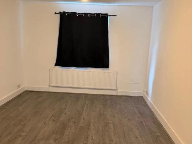 Apartment at Haldan Road, Greater London
