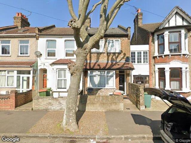 Apartment at Haldane Road, Greater London