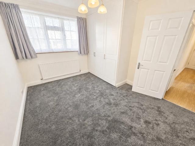 Apartment at Hale Lane, Greater London
