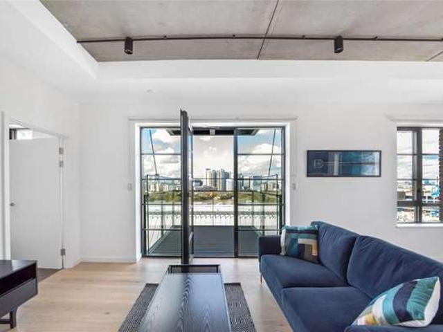 Apartment at Hale Street, Greater London