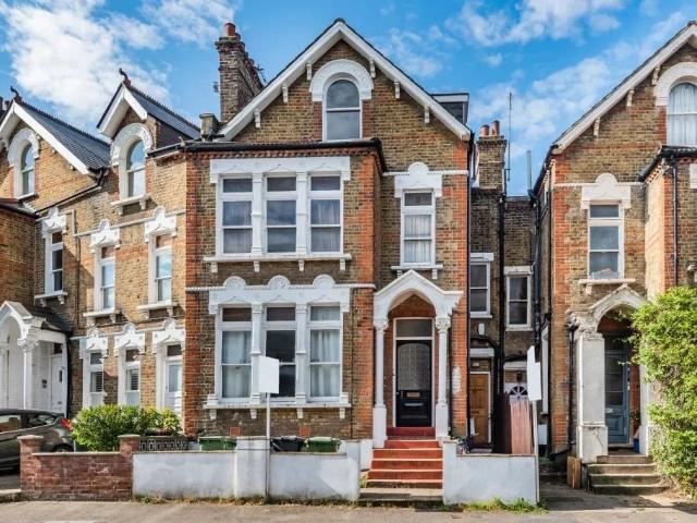 Apartment at Halesworth Road, Greater London