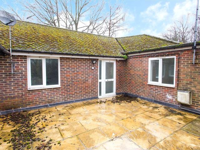 Apartment at Hales Drive, Canterbury
