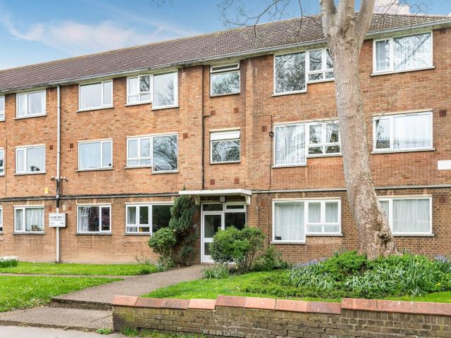 Apartment at Hall Drive, Greater London