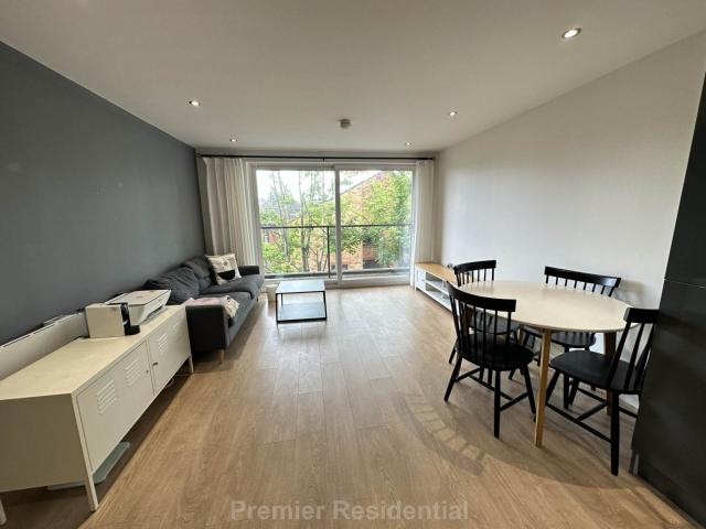 Apartment at Hall Lane, Manchester