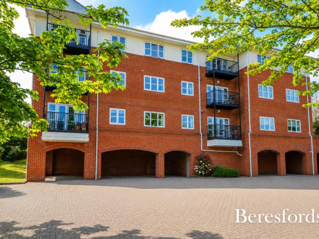 Apartment at Hall Lane, Greater London