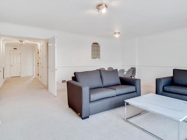 Apartment at Hall Road, City of Westminster