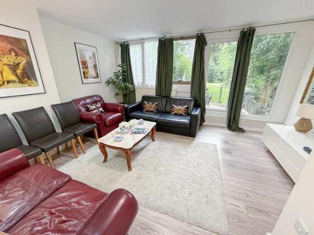Apartment at Hall Road, City of Westminster