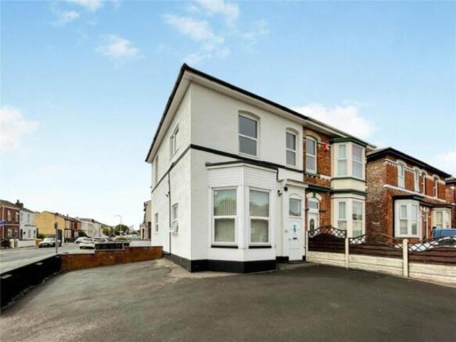 Apartment at Hall Street, Southport