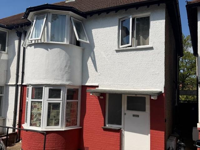 Apartment at Hallswelle Road, Greater London