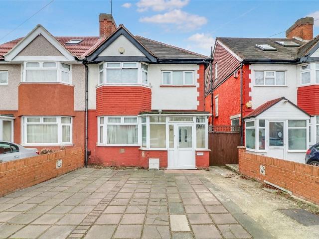 apartment, at Halsbury Road West, NORTHOLT, UB5, United Kingdom