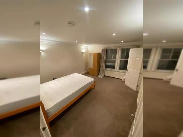 Apartment at Halstow Road, Greater London