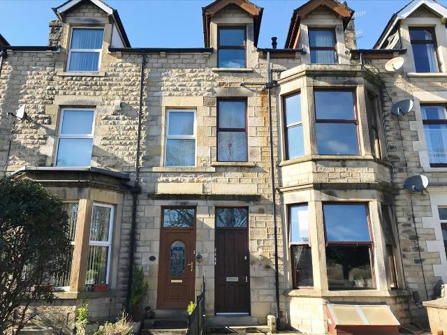 Apartment at Halton Road, Halton With Aughton