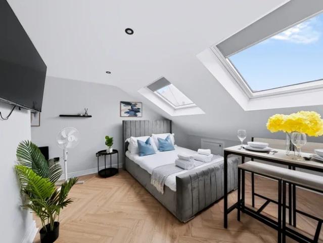 Apartment at Hambro Road, Greater London