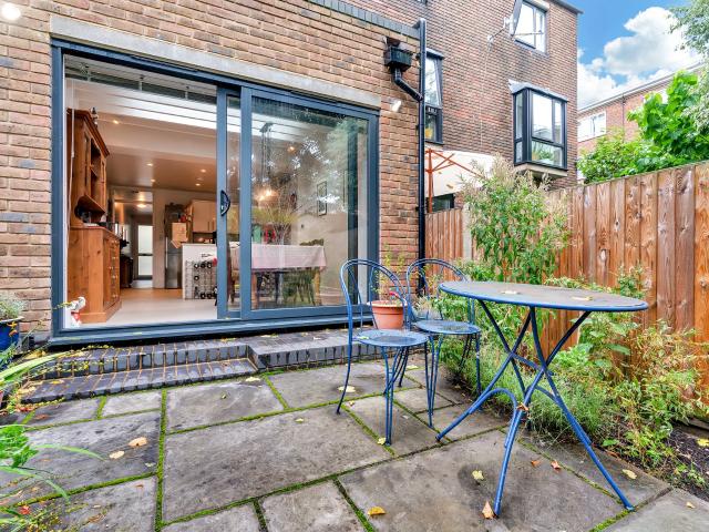 Apartment at Hamilton Park West, Greater London
