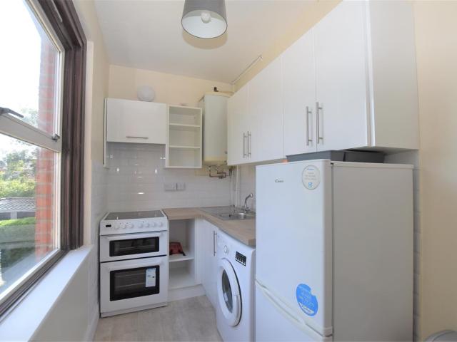 Apartment at Hamilton Road, Reading