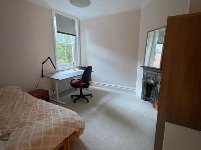 Apartment at Hamlet Gardens, Greater London