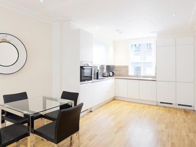 Apartment at Hamlet Gardens, Greater London