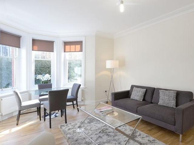 Apartment at Hammersmith Broadway, Greater London