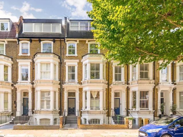 Apartment at Hammersmith Grove, Greater London