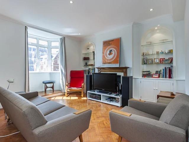 Apartment at Hammersmith Road, Greater London