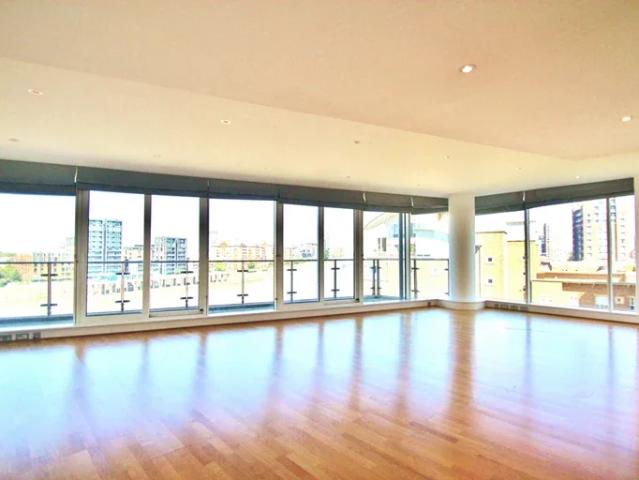 Apartment at Hammersmith Road, Greater London