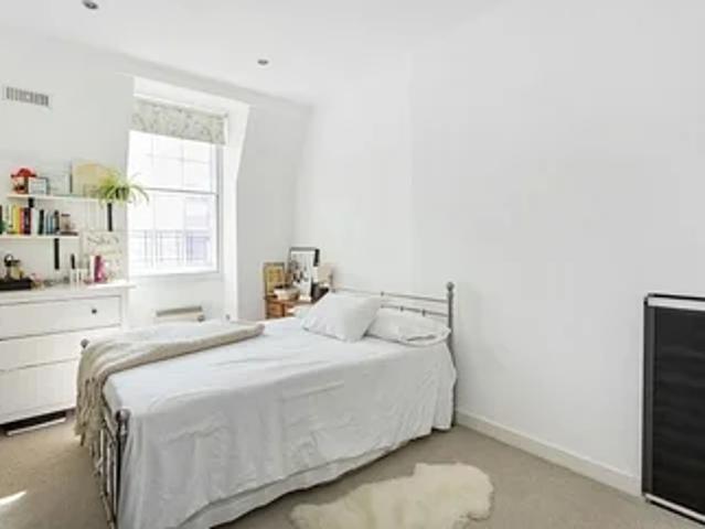 Apartment at Hammersmith Road, Greater London
