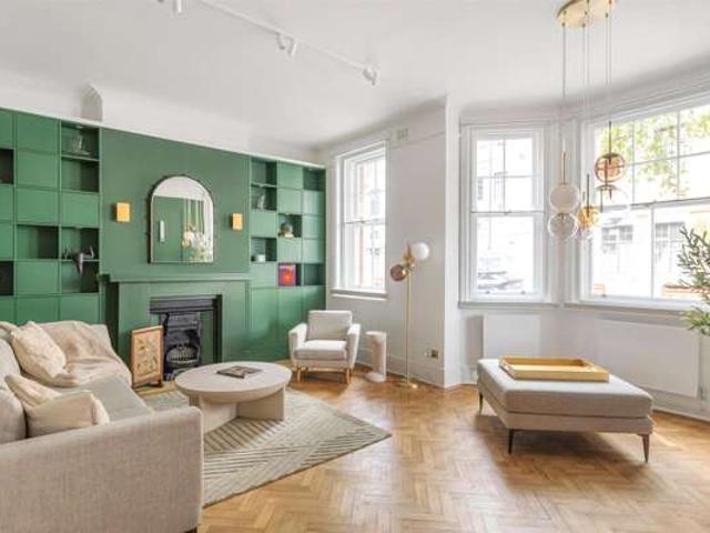 Apartment at Hammersmith Road, Greater London