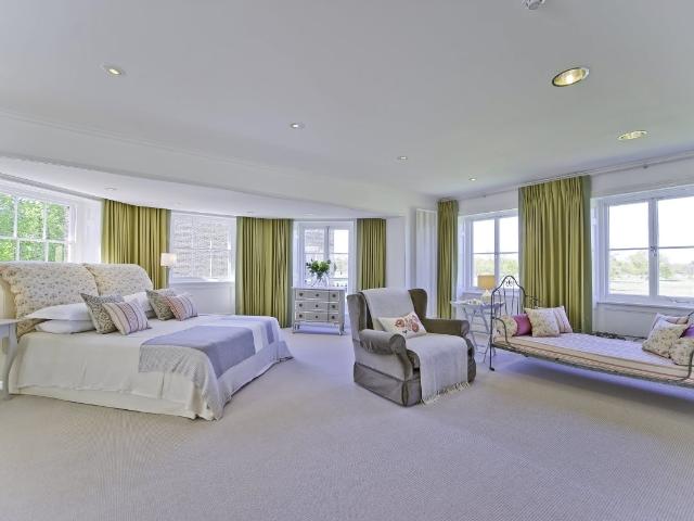 Apartment at Hampton Court Road, Greater London